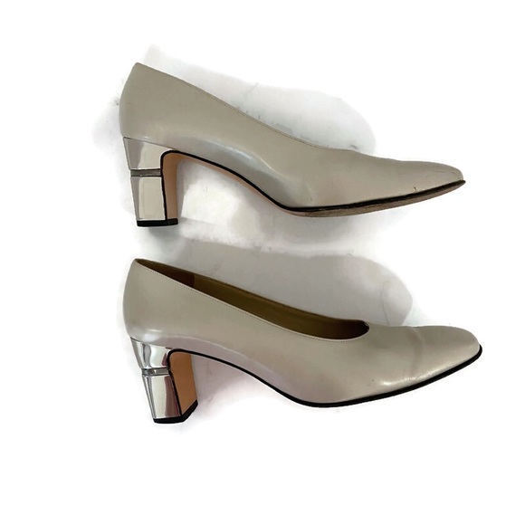 Salvatore Ferragamo | Shoes | Salvatore Ferragamo Neutral Pump | Poshmark